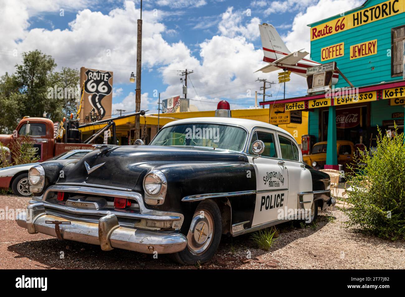 Car route 66 hi-res stock photography and images - Alamy