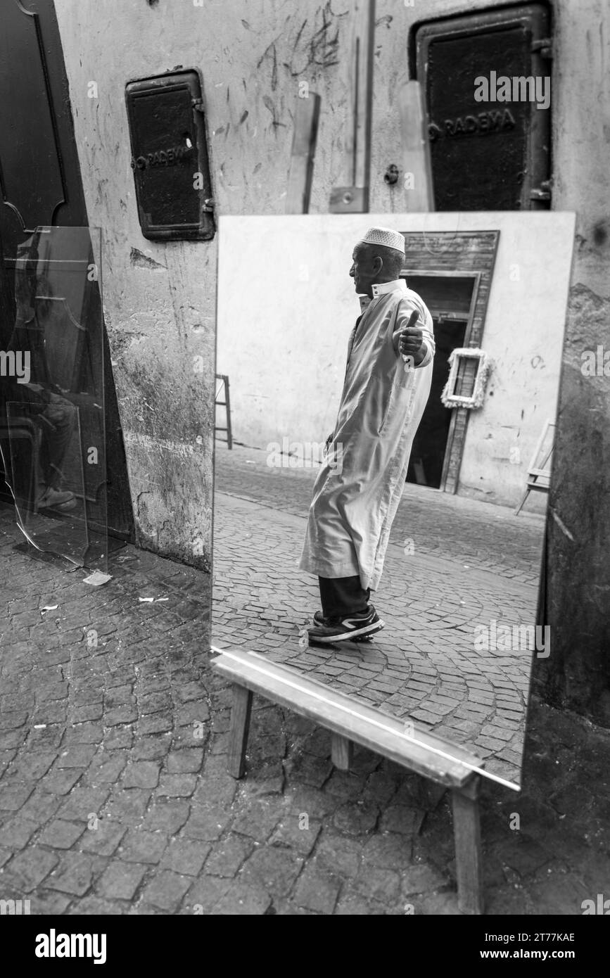 Men in Mirror Stock Photo - Alamy