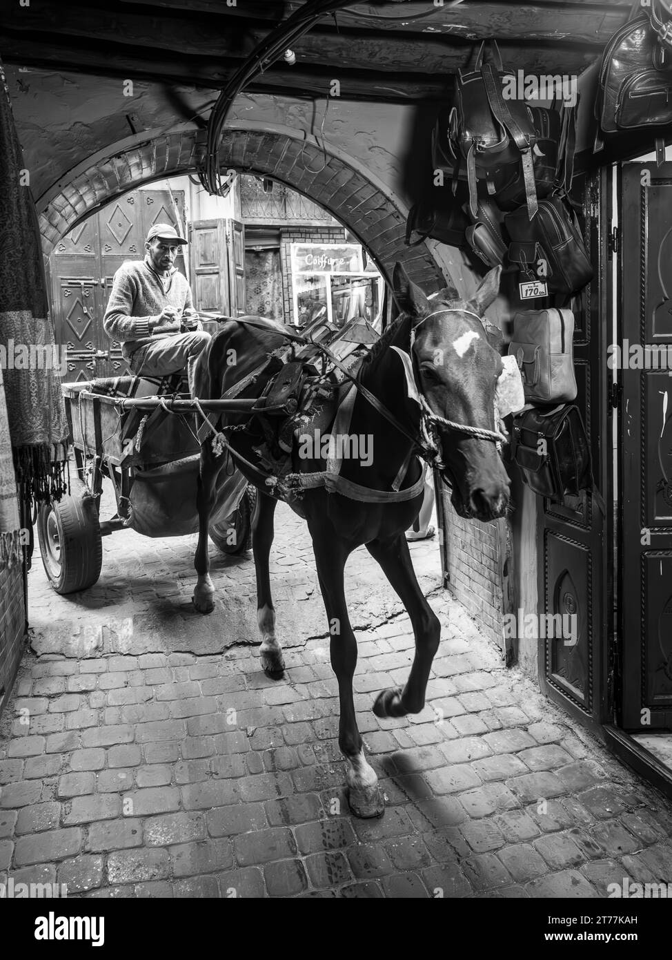 Arabic men Black and White Stock Photos & Images - Alamy
