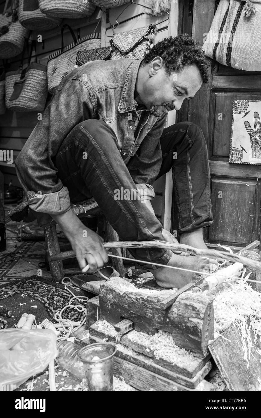 Men working Black and White Stock Photos & Images - Alamy
