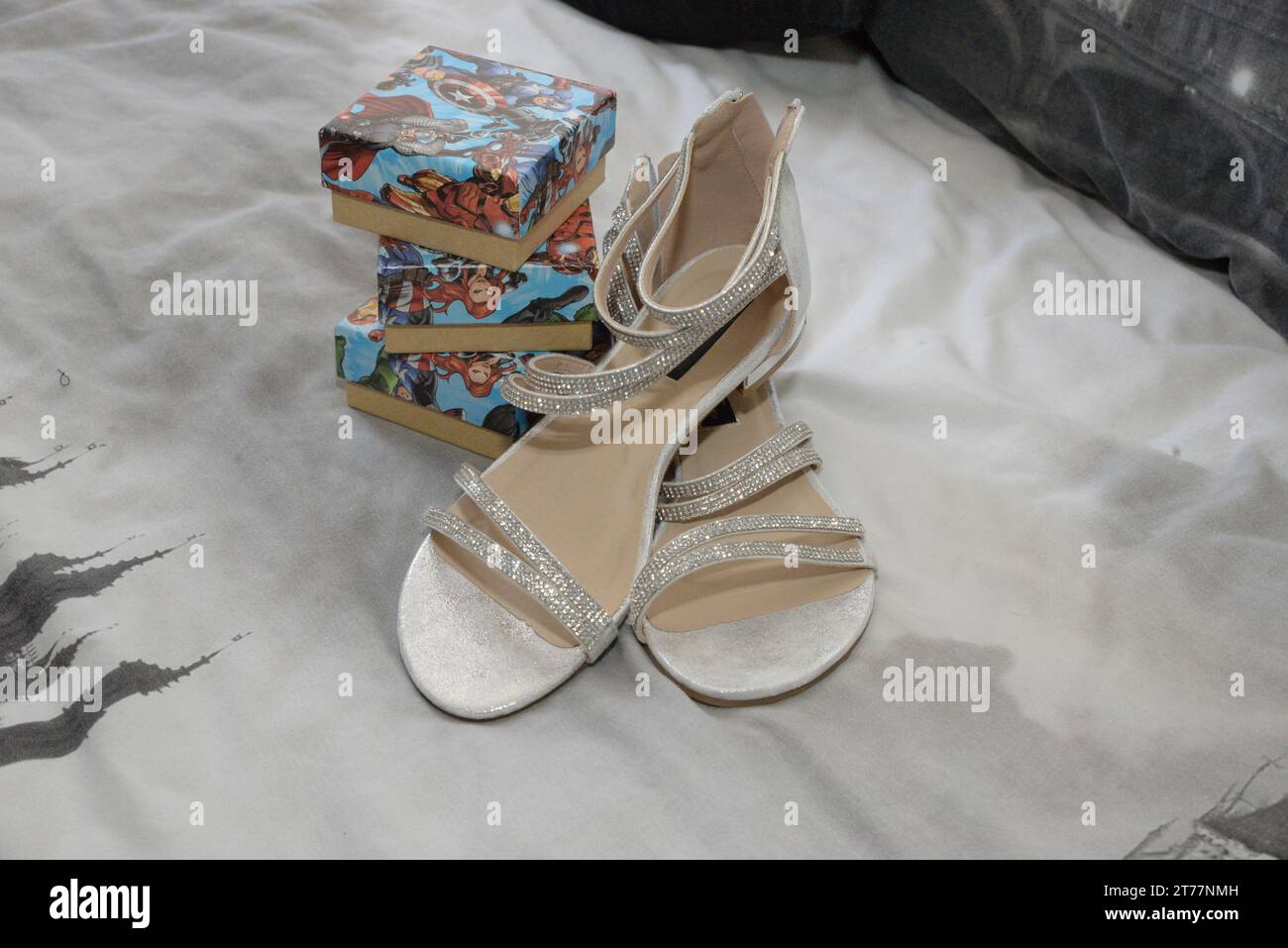 Overlapping images hi-res stock photography and images - Alamy