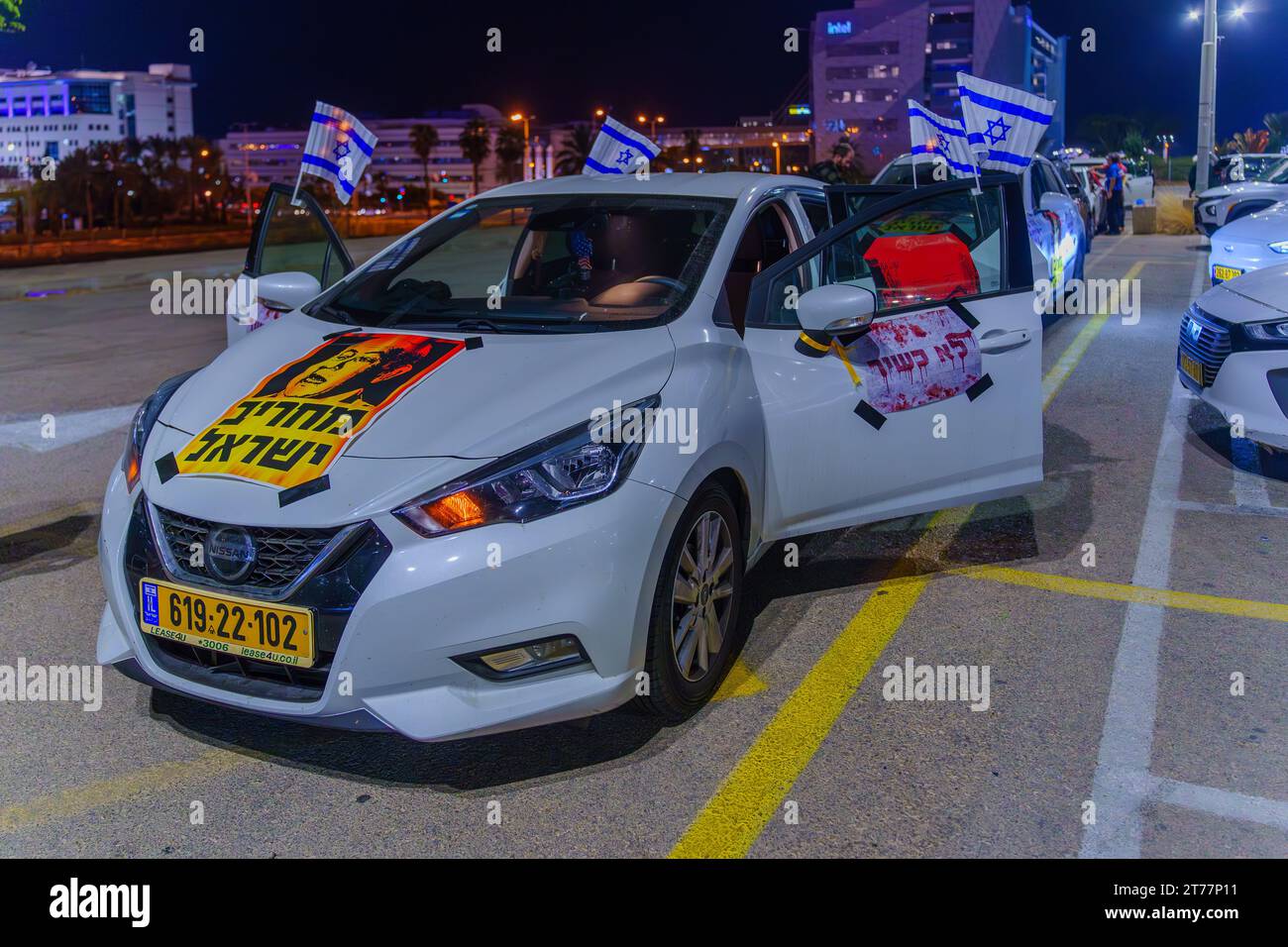 Car convoy hi-res stock photography and images - Alamy