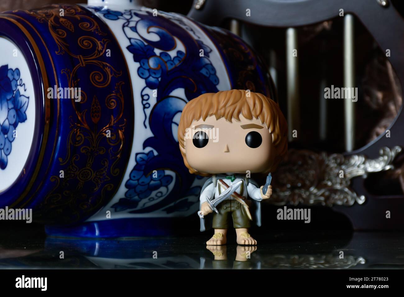 Funko Pop action figure of hobbit Sam from fantasy movie The Lord of ...