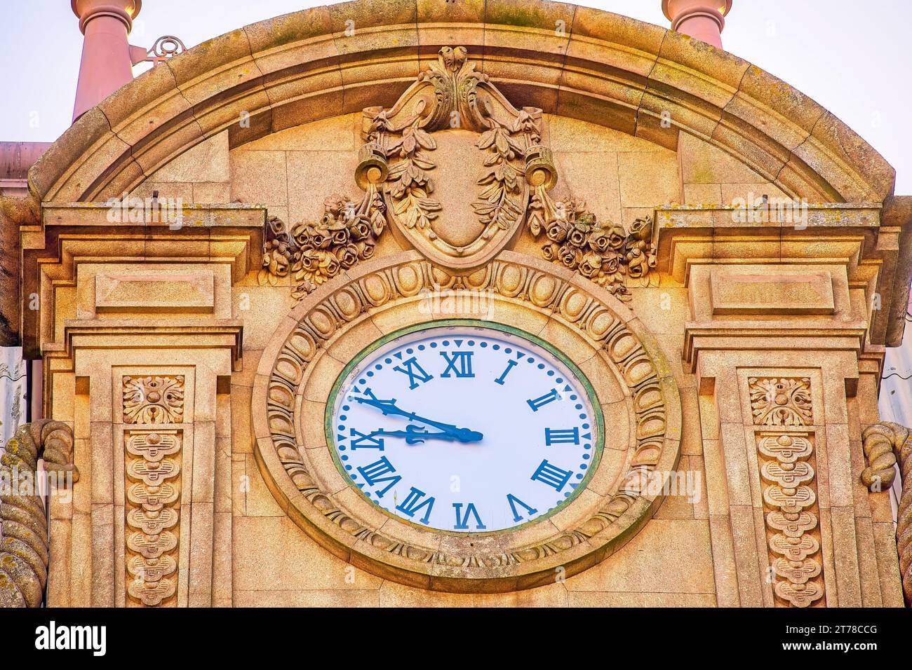 Porto, Portugal - Jan 15, 2023: Clock in the center of an architectural ...