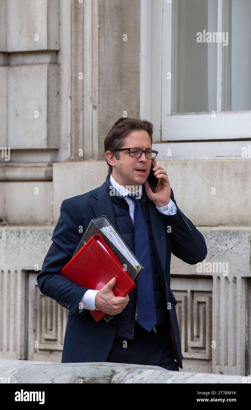 London, UK. 14th Nov, 2023. Alex Burghart MP of Brentwood at arrives at ...