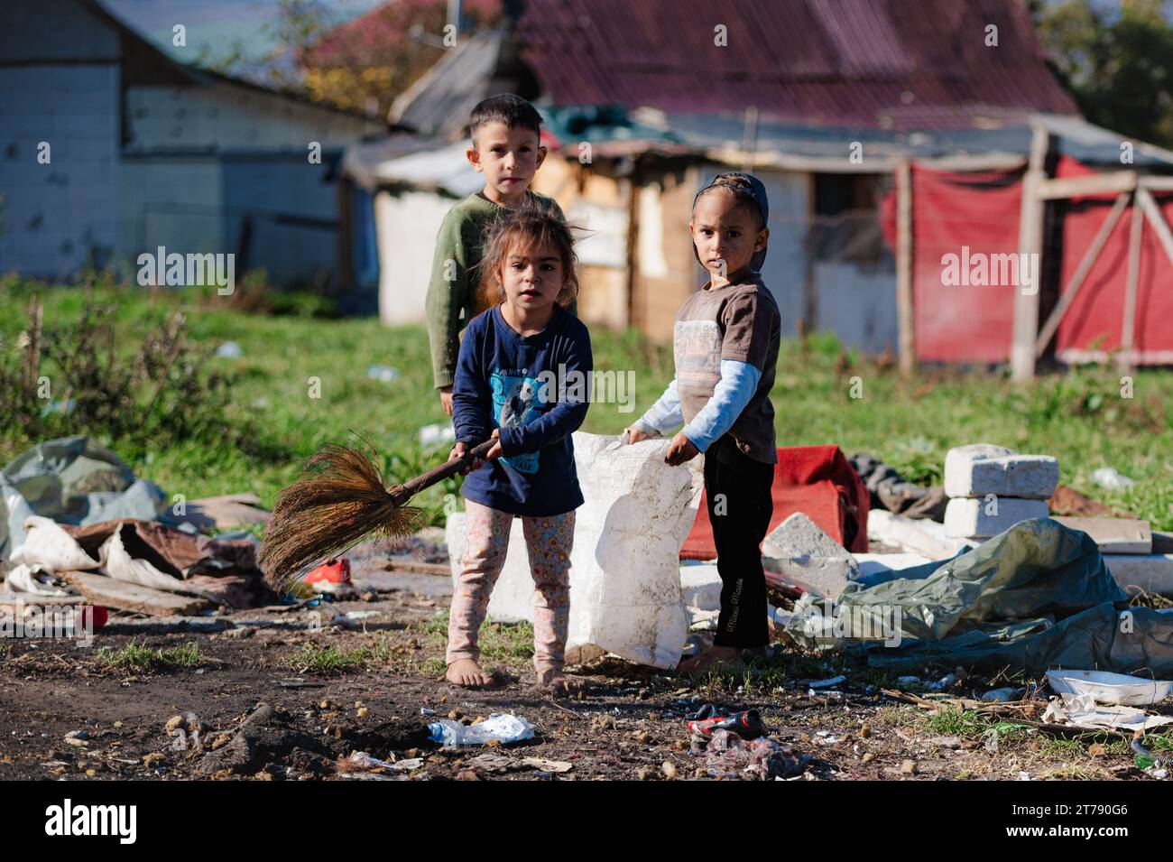 Group effort park clean hi-res stock photography and images - Alamy