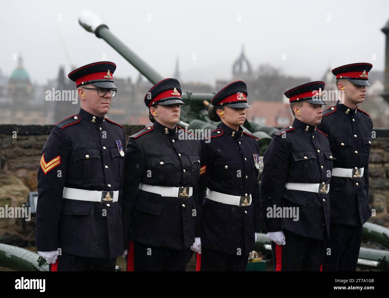 16 Regiment Royal Artillery ahead of firing a 21 Gun salute at ...