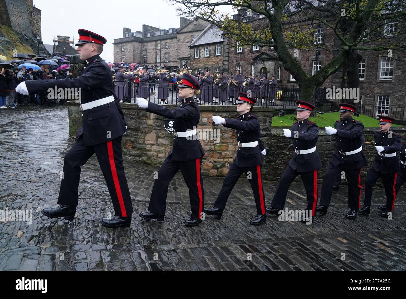 16 Regiment Royal Artillery ahead of firing a 21 Gun salute at ...