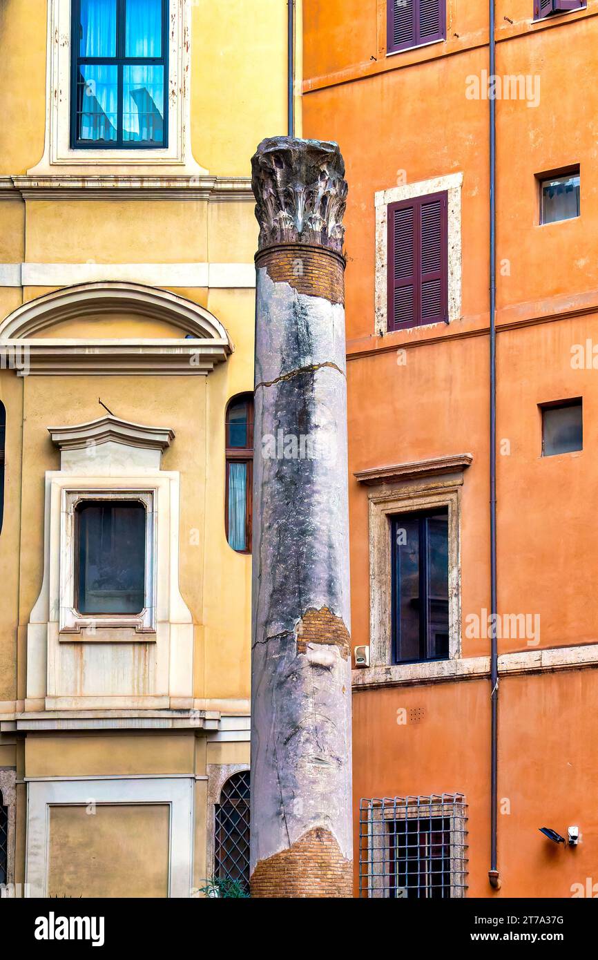 Monolithic column hi-res stock photography and images - Alamy