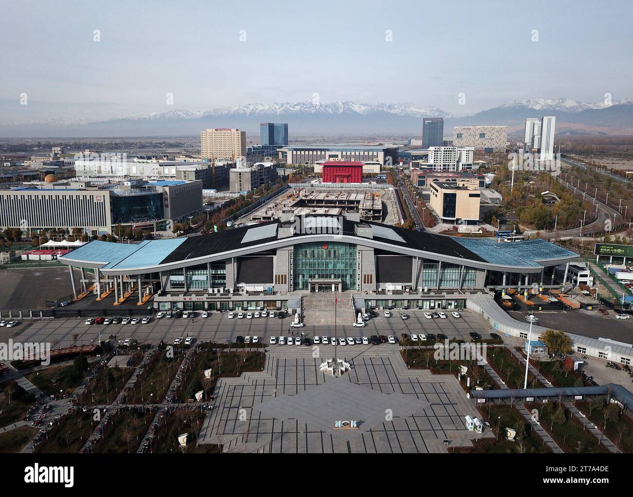 (231114) -- HORGOS, Nov. 14, 2023 (Xinhua) -- This aerial photo taken ...