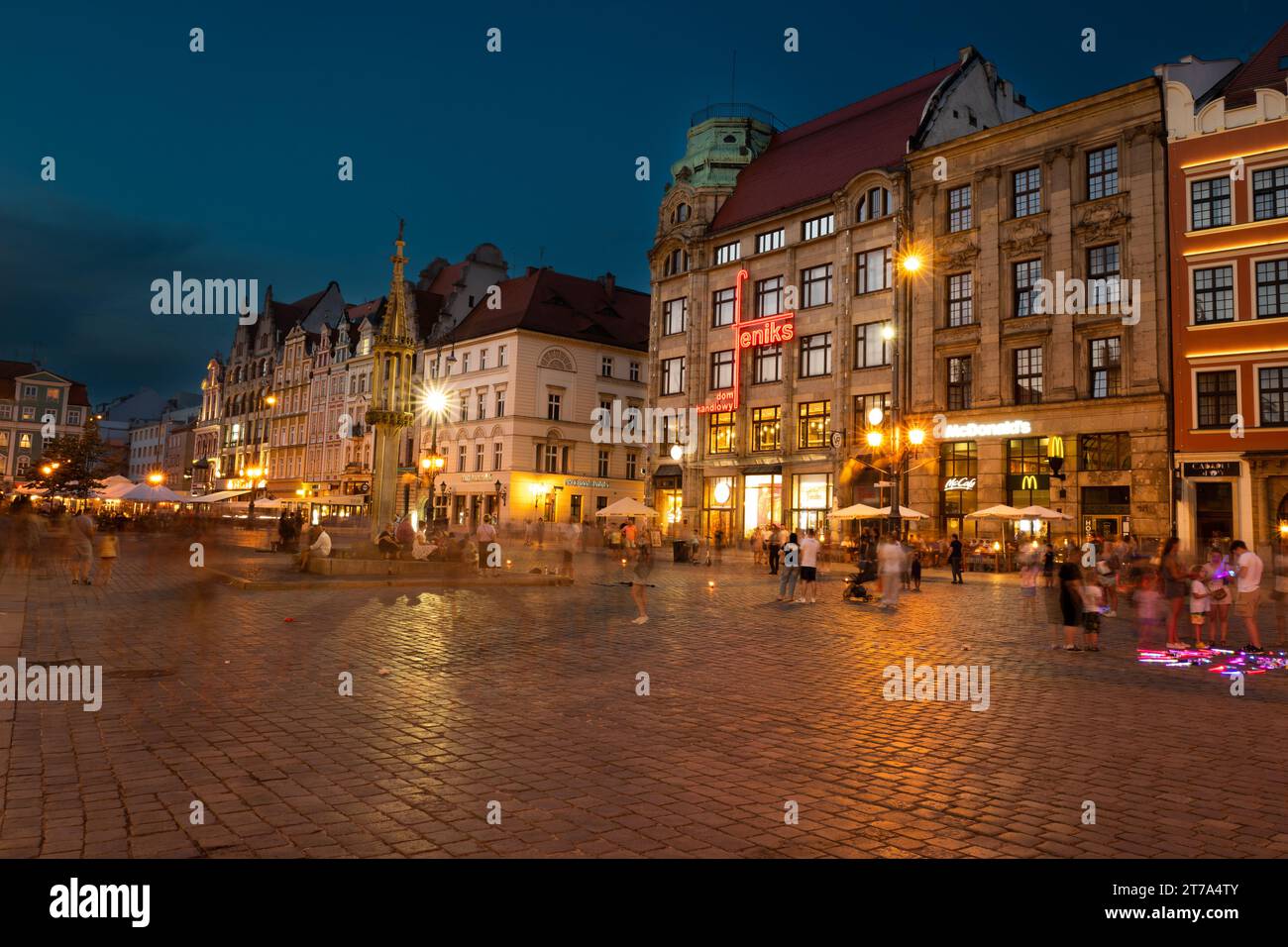 21-07-2022: night view of the Wroclaw market square. Wroclaw old and a ...
