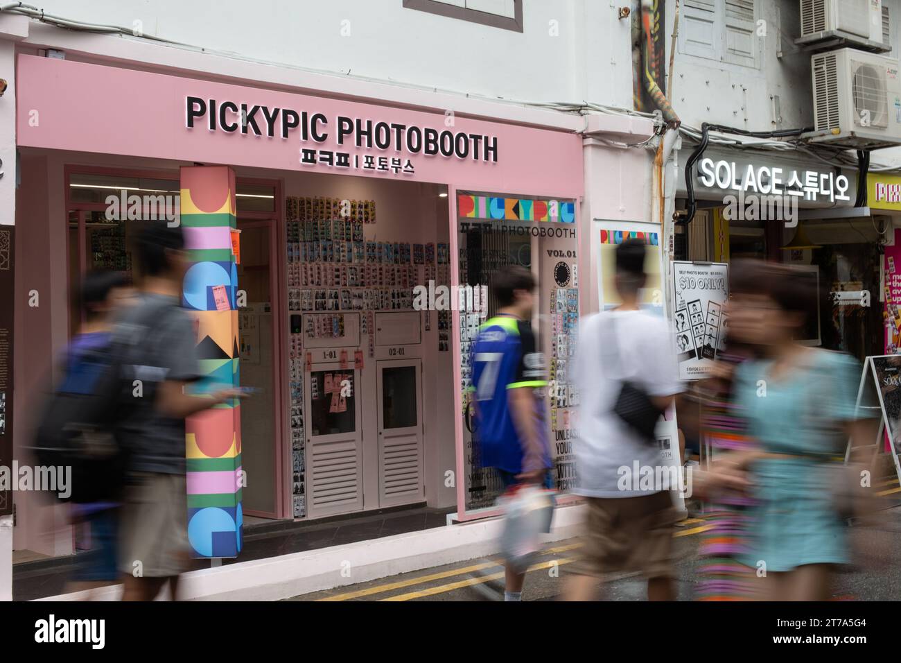 Neoprints hi-res stock photography and images - Alamy