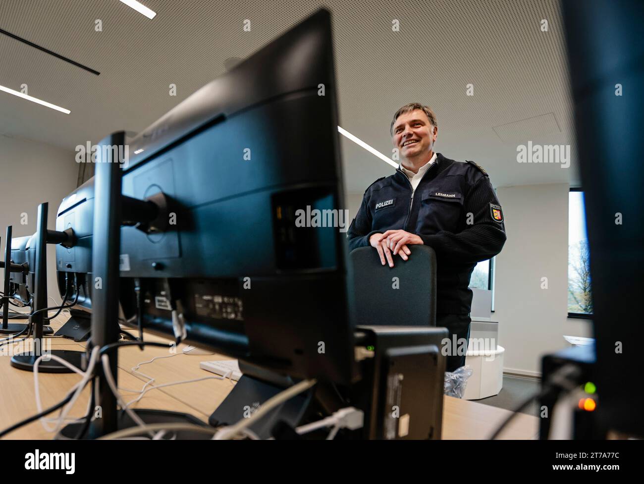 Police operations room hi-res stock photography and images - Alamy
