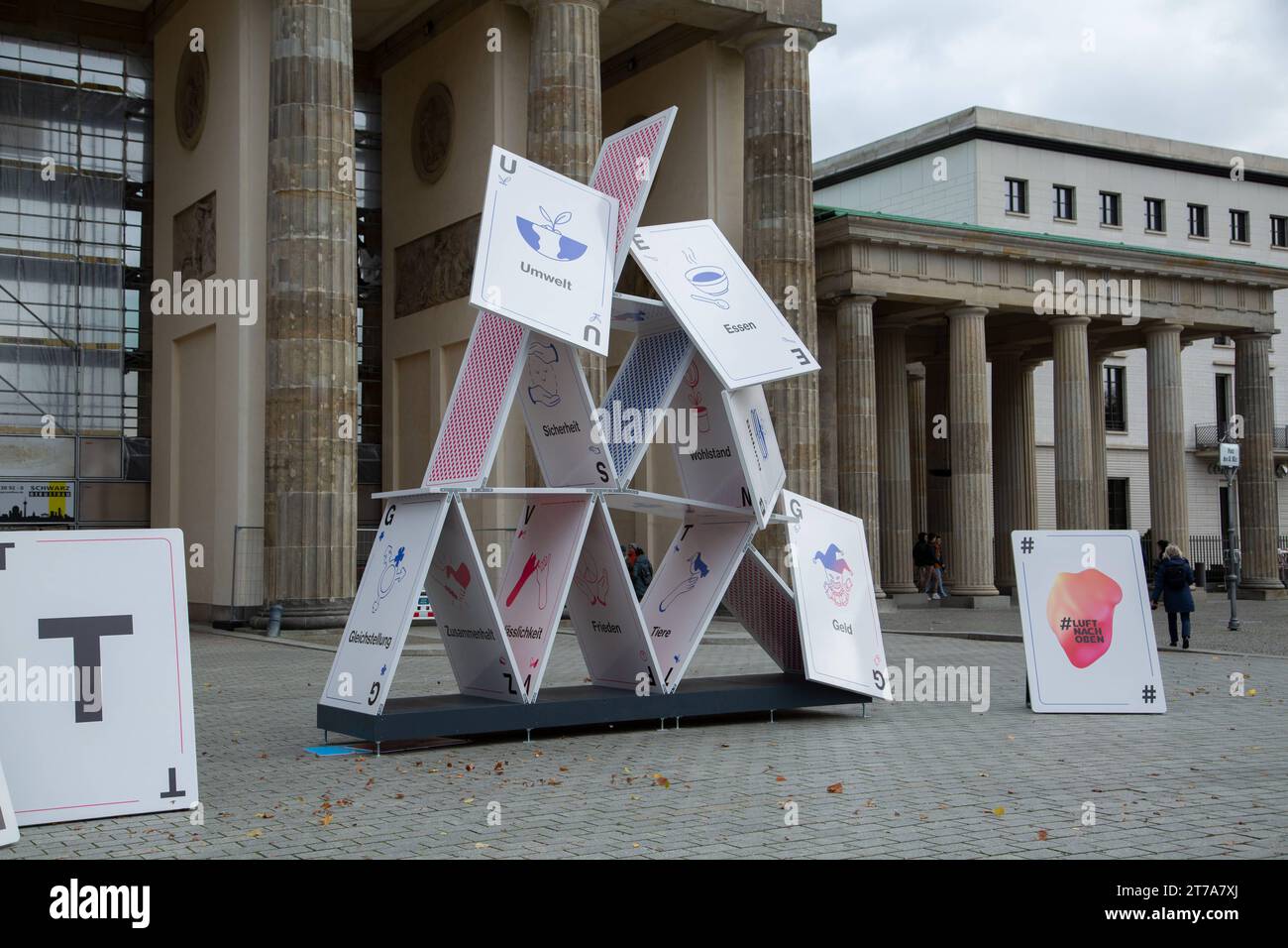 Brandenburger tor von oben hi-res stock photography and images - Alamy