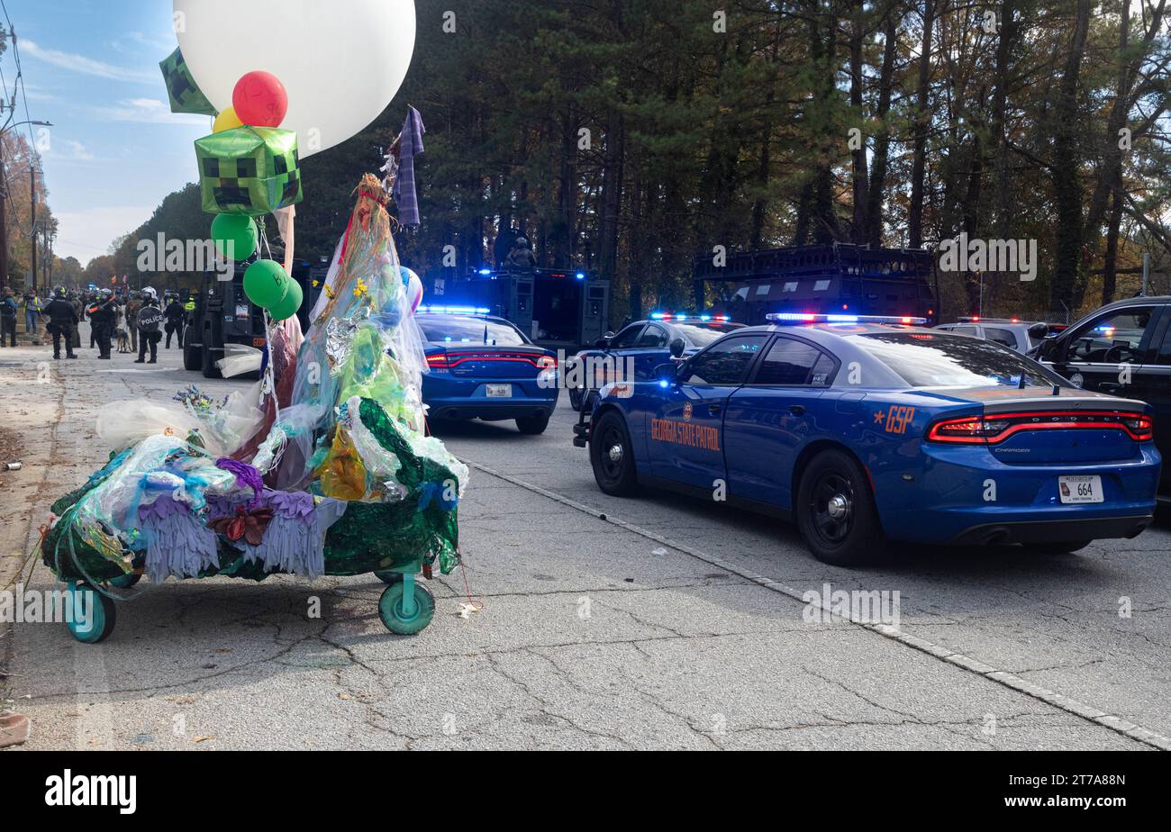After being confronted by police and tear gassed, ‘Stop Cop City ...