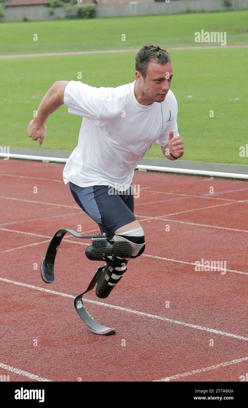 Paralympian sprinter hi-res stock photography and images - Alamy