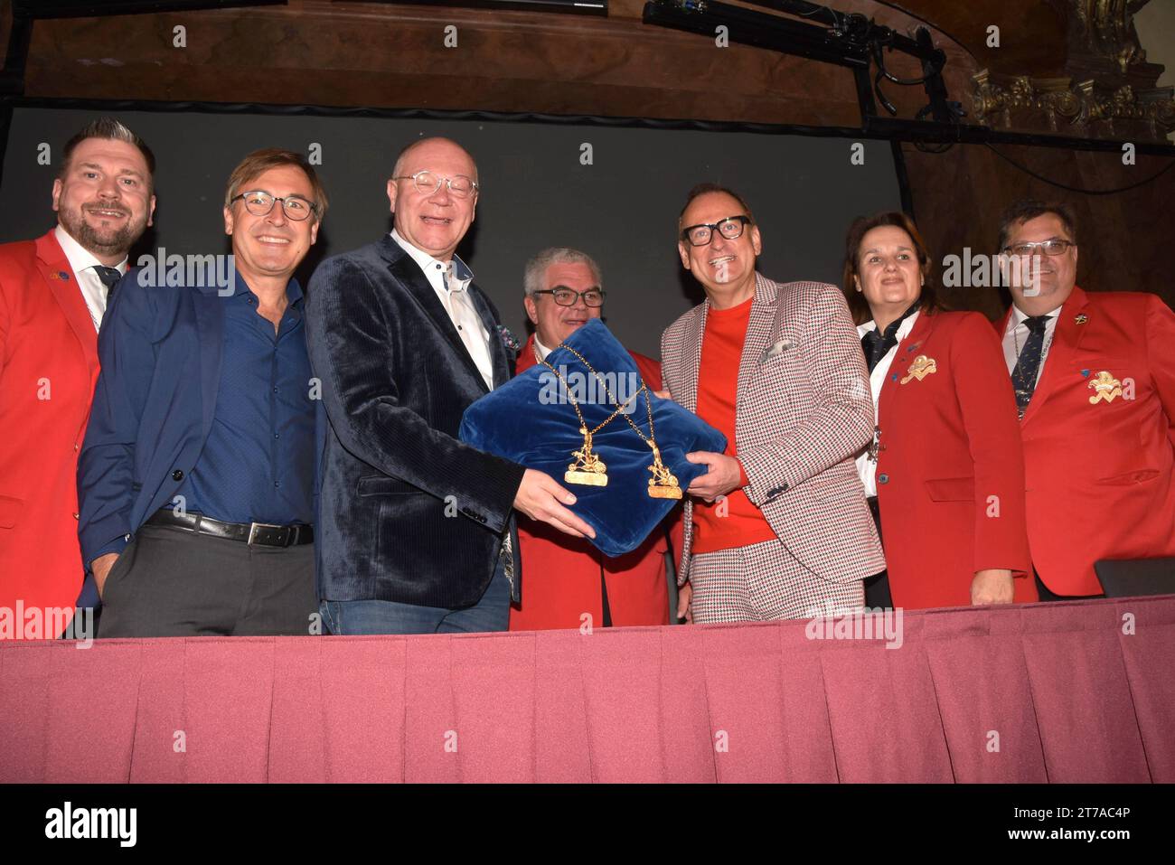 Thomas Lindsmayer Deutsches Theater Geschaeftsfuehrer Martin Rassau ...