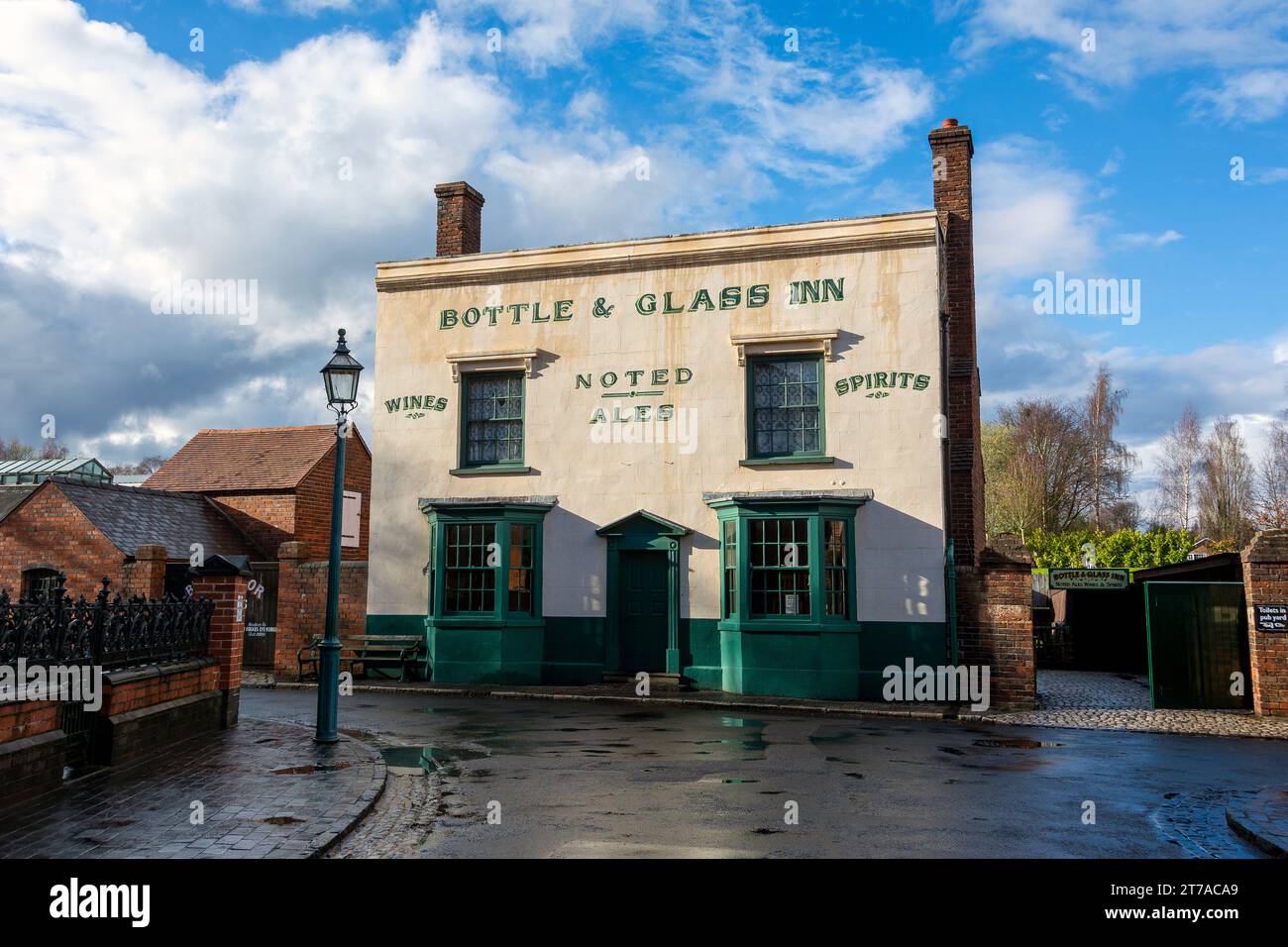 The Bottle & Glass Inn at the Black Country Living Museum, Dudley, West ...