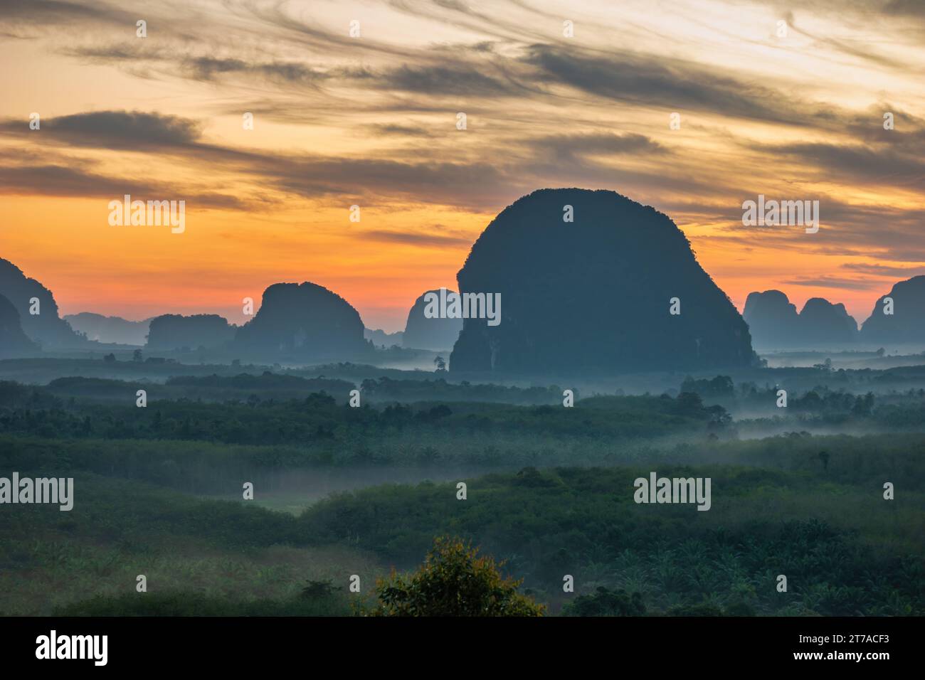 Din deang doi hi-res stock photography and images - Alamy
