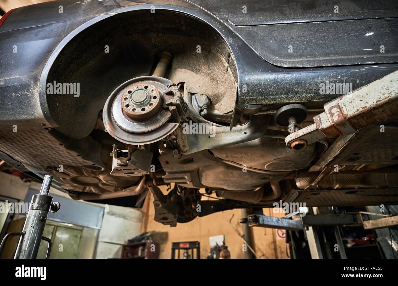 Car being repaired in garage hi-res stock photography and images - Alamy
