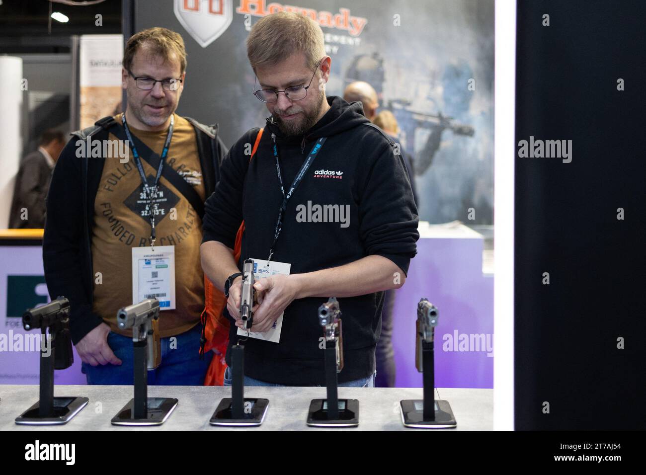 Villepinte, France. 14th Nov, 2023. People try weapons and guns at the ...