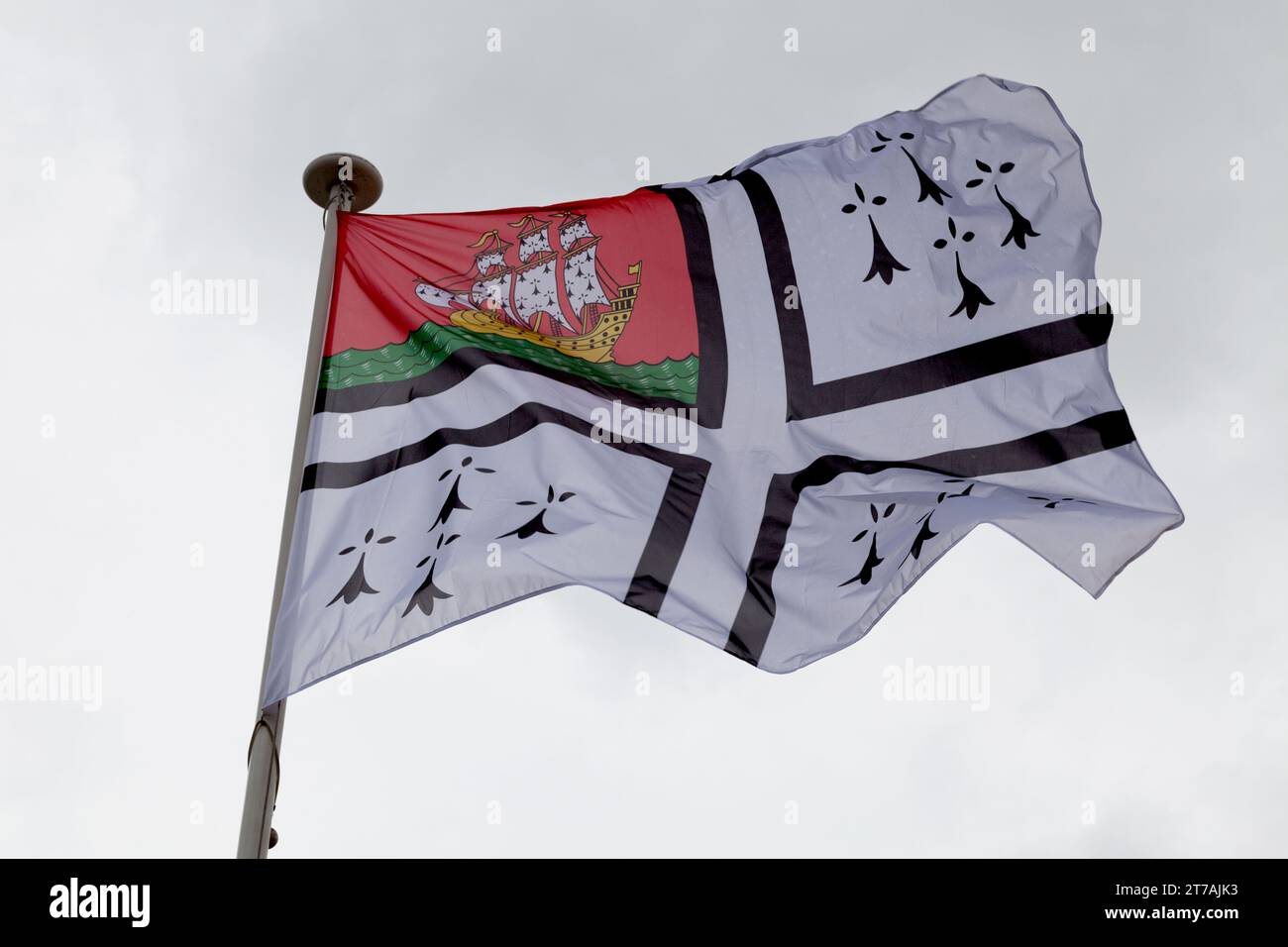 Flag of Nantes waving on the curtain walls of the Castle of the Dukes ...