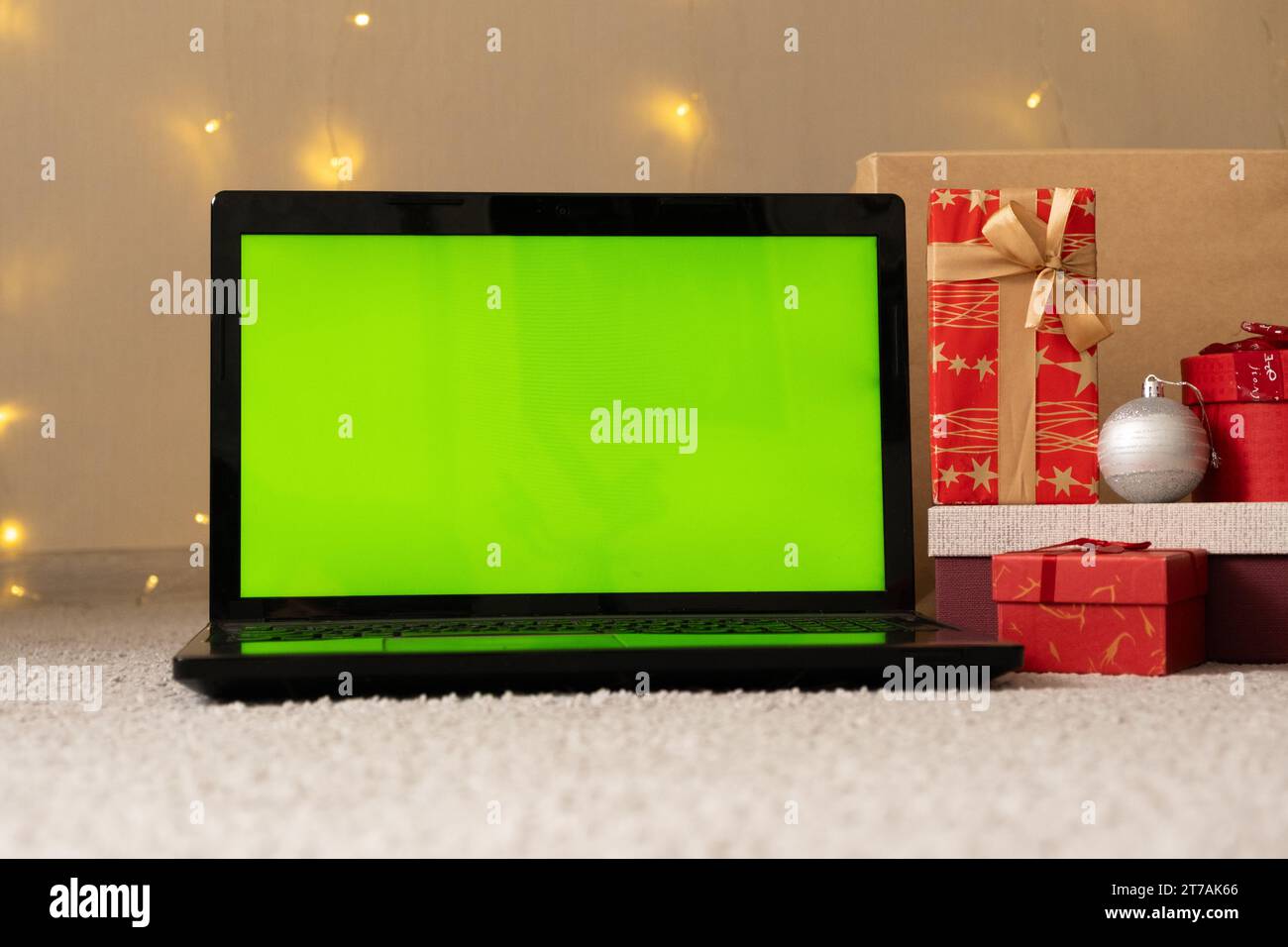 Christmas Green Screen Chroma Key Laptop Stock Photo - Alamy