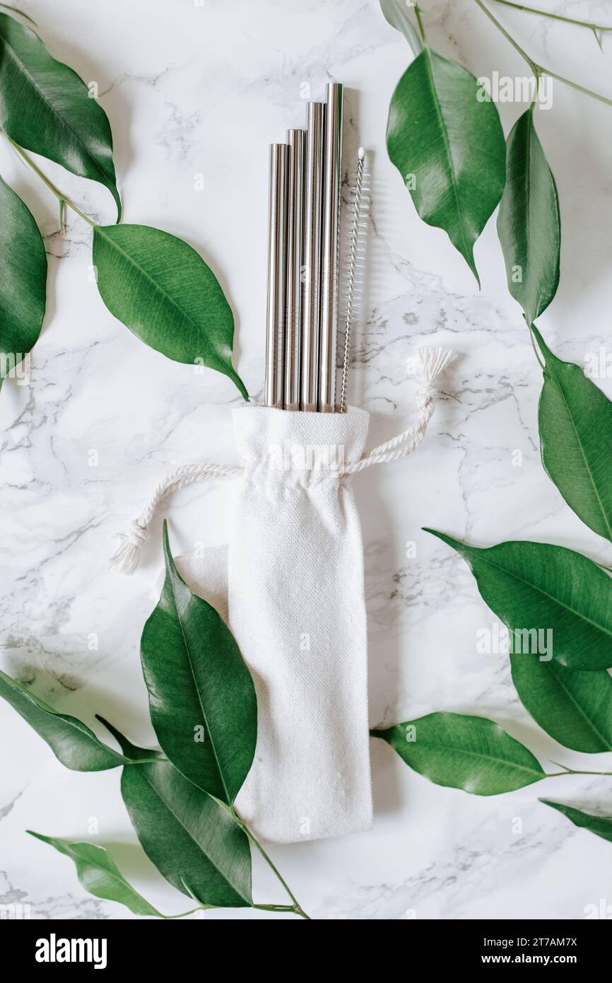 eco-friendly reusable metal drinking straw. zero waste concept Stock ...