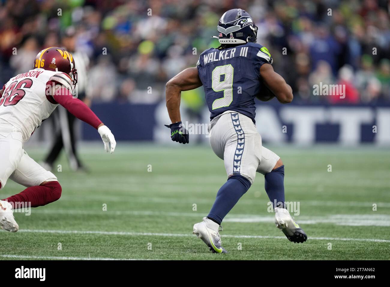 Seattle Seahawks running back Kenneth Walker III (9) runs with the ball ...