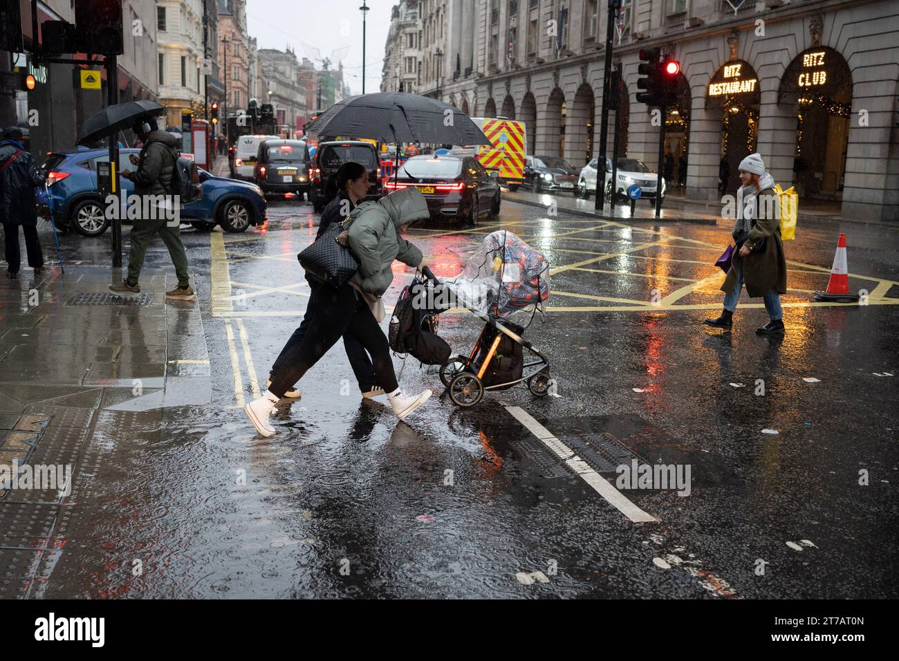 Storm debi britain hi-res stock photography and images - Alamy