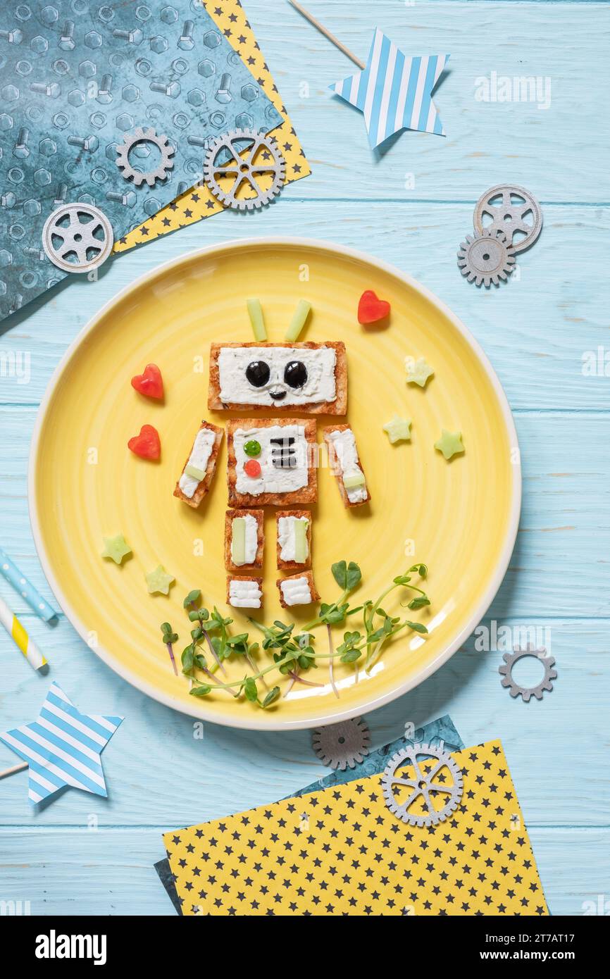 toast look like a cute robot Stock Photo - Alamy