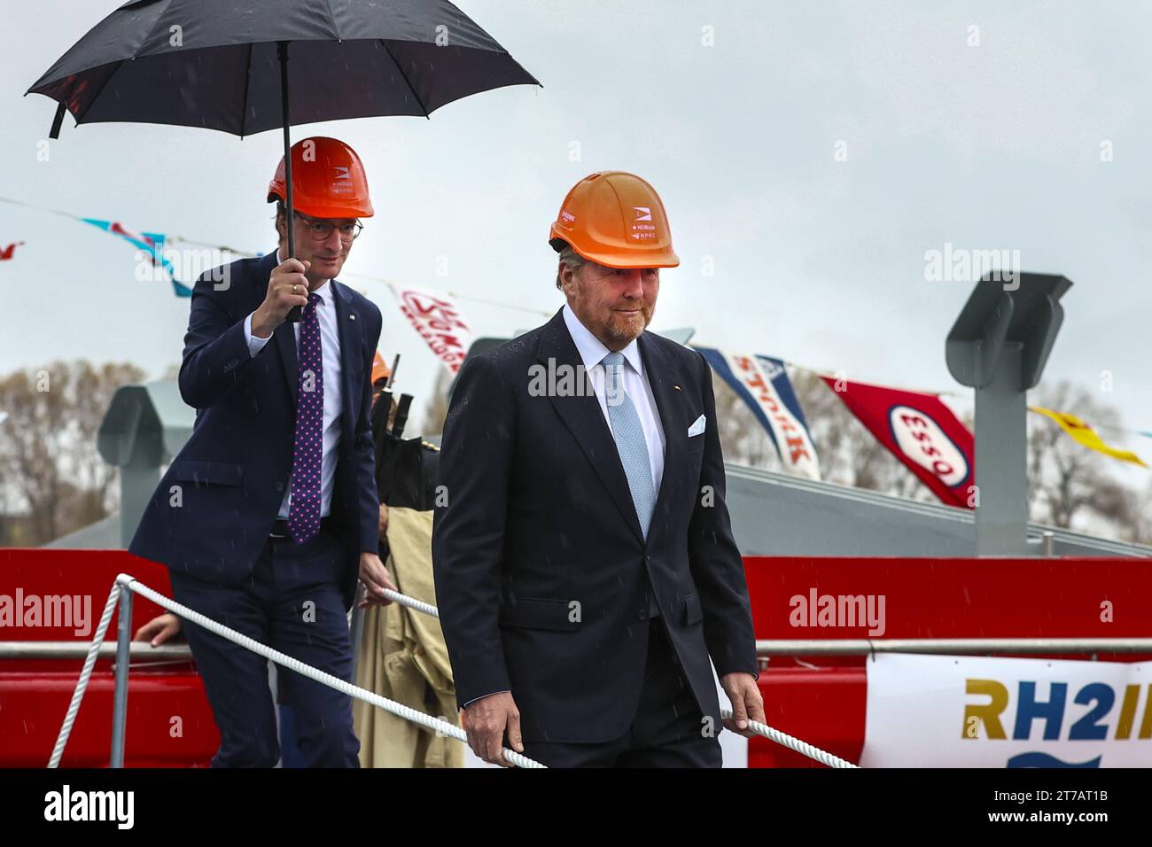 DUISBURG - King Willem-Alexander with Mr. H. Wüst, Prime Minister of ...
