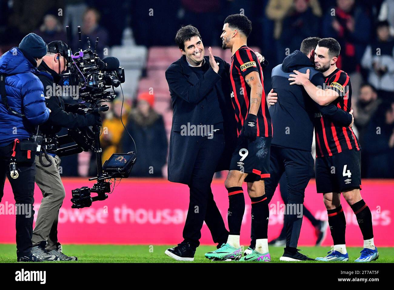 AFC Bournemouth manager Andoni Iraola celebrates with Dominic Solanke ...