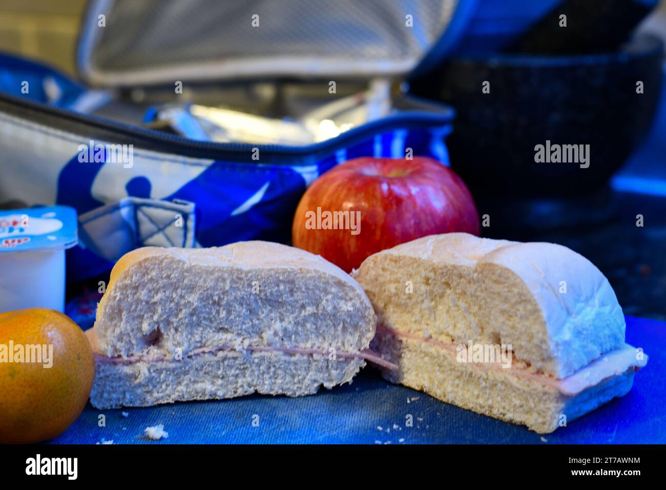 Making the lunch box hi-res stock photography and images - Alamy