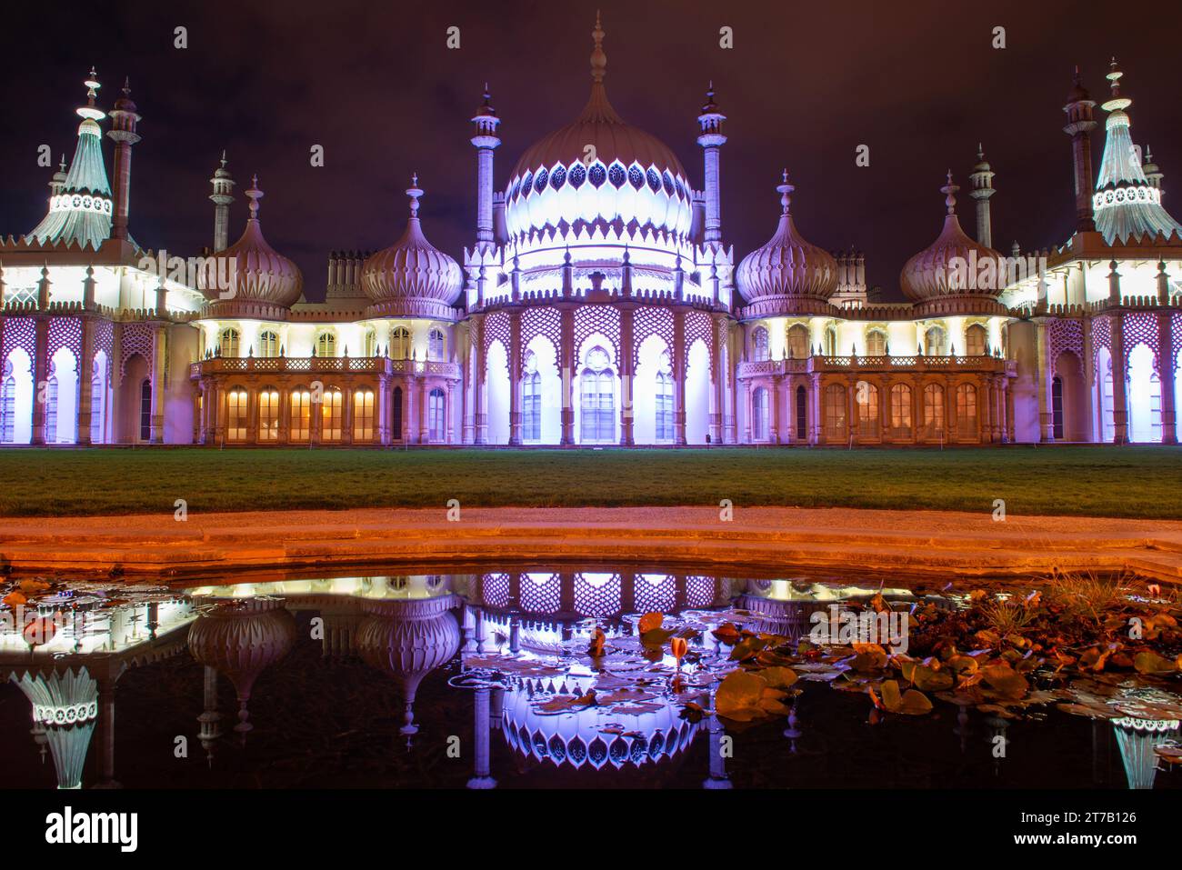 The Royal Pavillion at night, Brighton, East Sussex, England Uk Stock ...