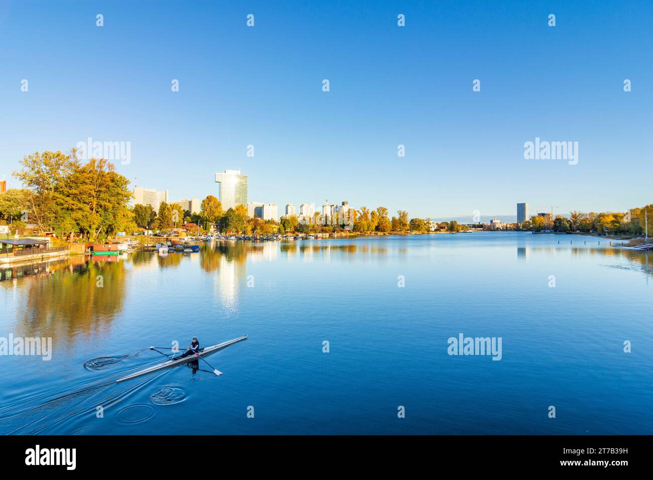 Vienna: oxbow lake Alte Donau (Old Danube), UN building, IZD Tower ...