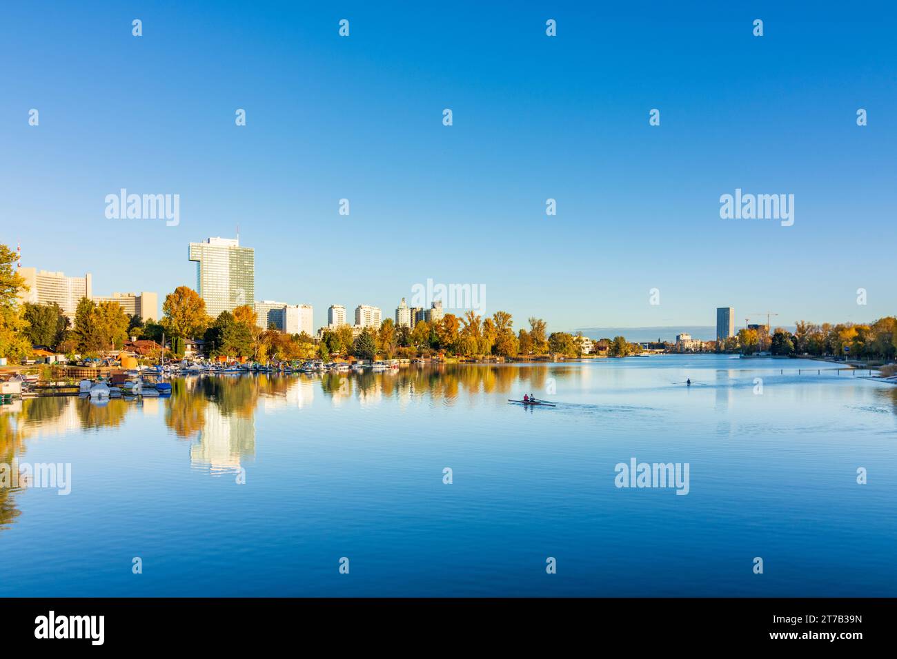 Vienna: oxbow lake Alte Donau (Old Danube), UN building, IZD Tower ...