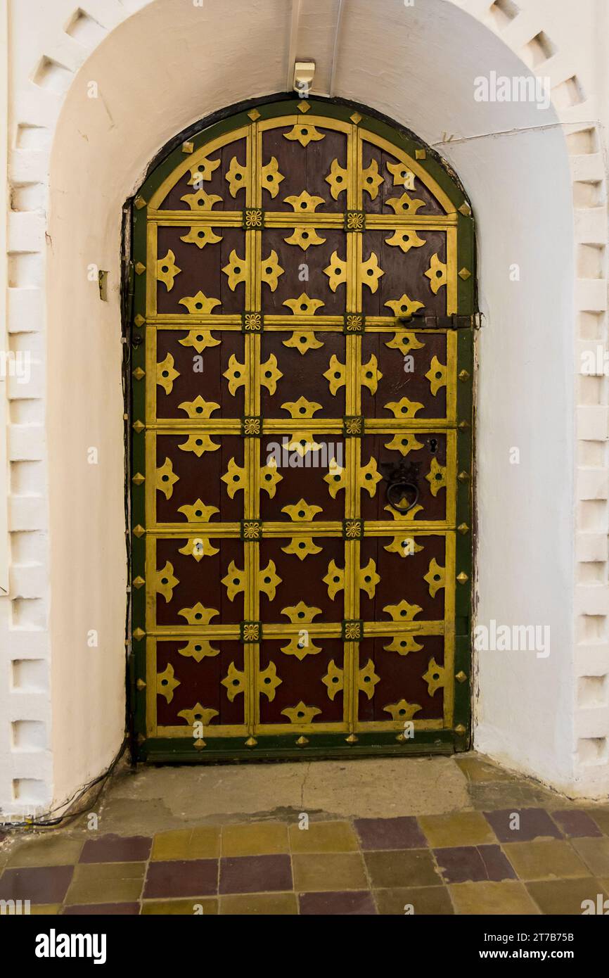 Medieval russian architecture hi-res stock photography and images - Alamy