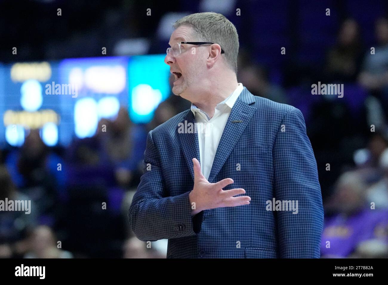 Kent State head coach Todd Starkey calls out from the bench in the ...