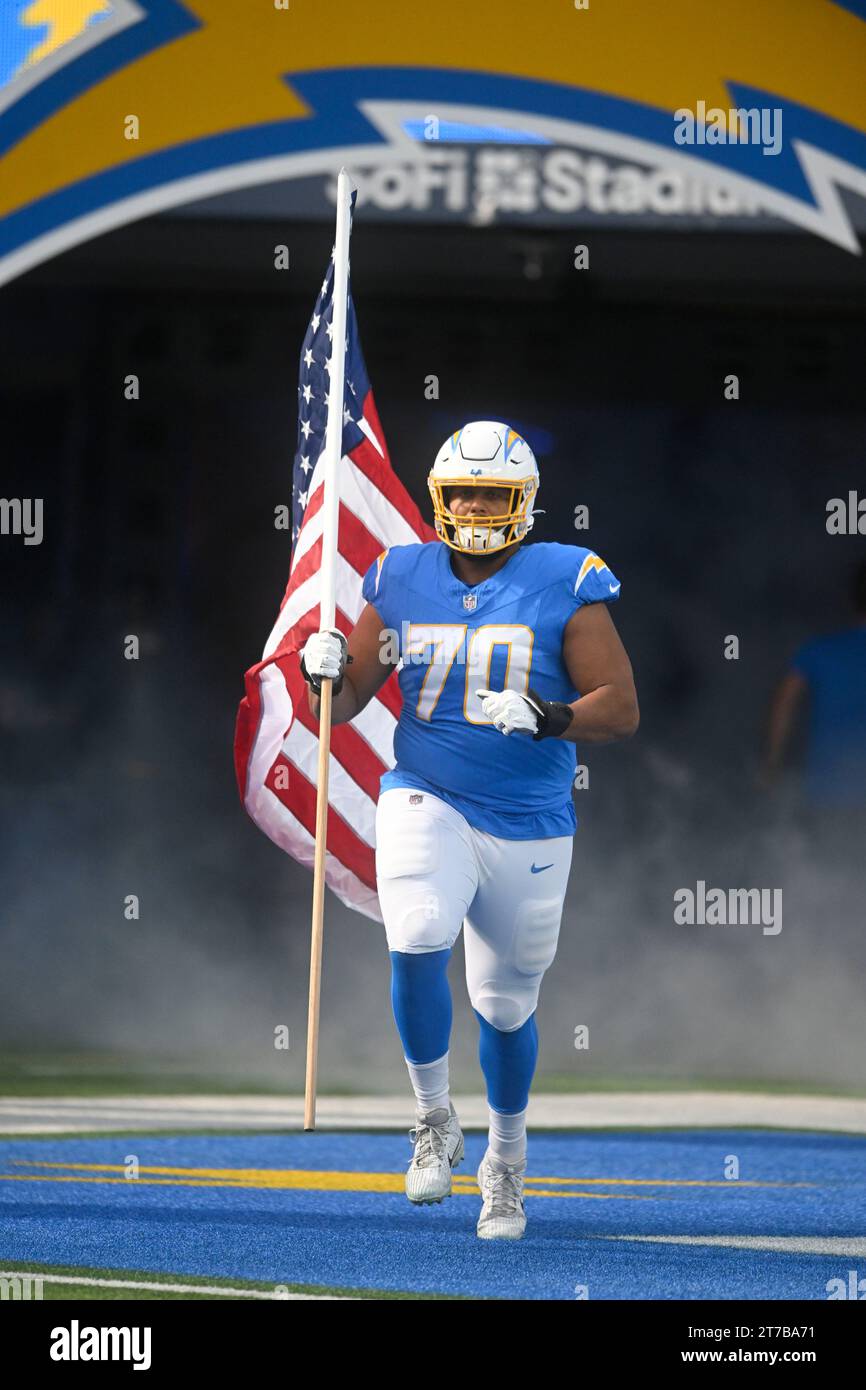 Los Angeles Chargers offensive tackle Rashawn Slater (70) comes onto ...