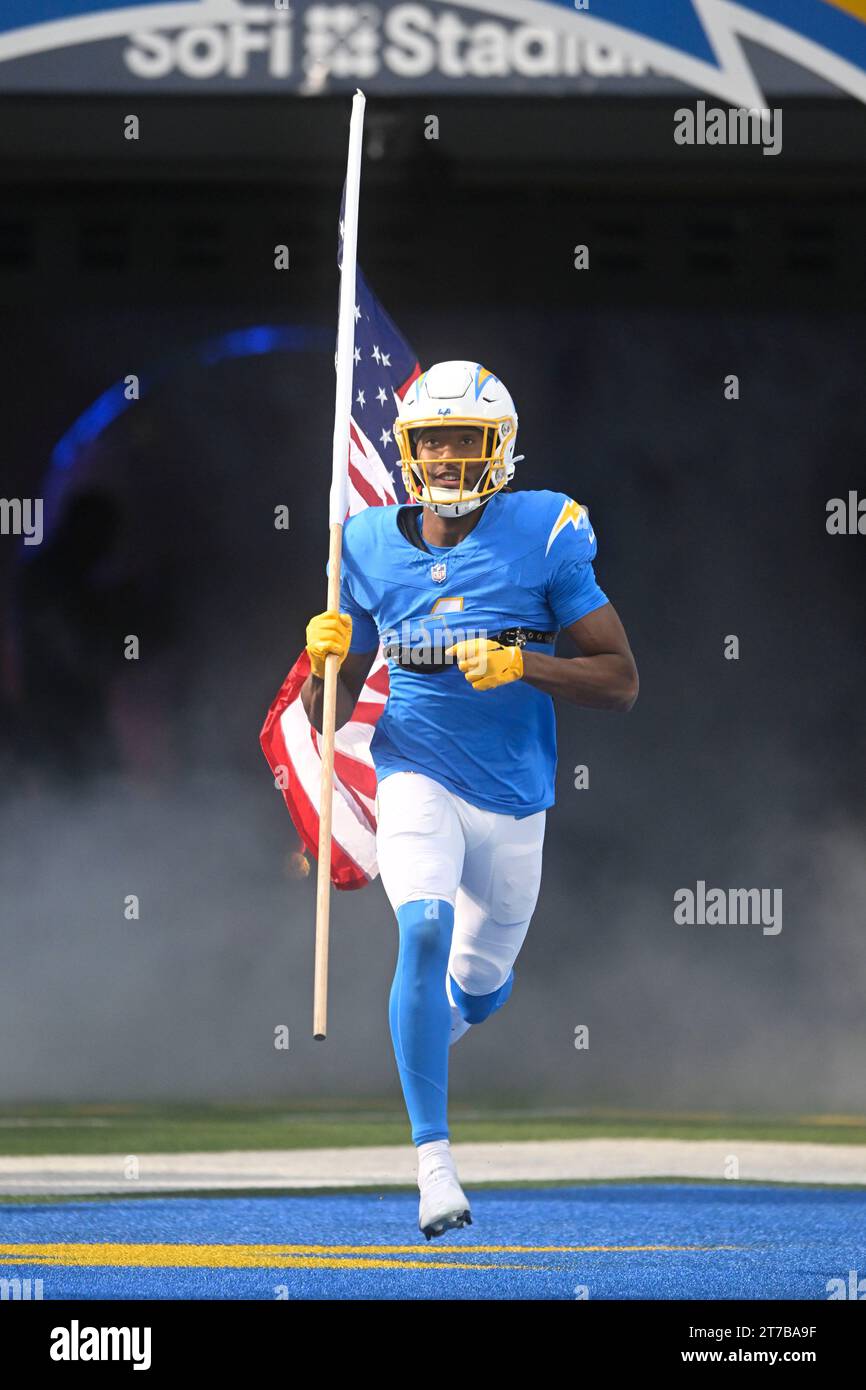 Los Angeles Chargers wide receiver Quentin Johnston (1) comes onto the ...