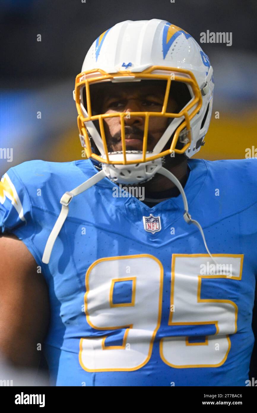 Los Angeles Chargers defensive tackle Nick Williams (95) comes onto the ...
