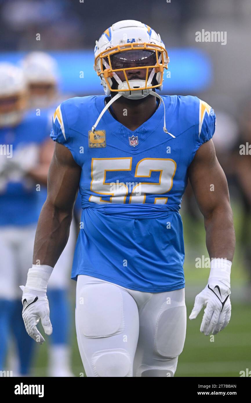 Los Angeles Chargers linebacker Khalil Mack (52) warms-up before an NFL ...