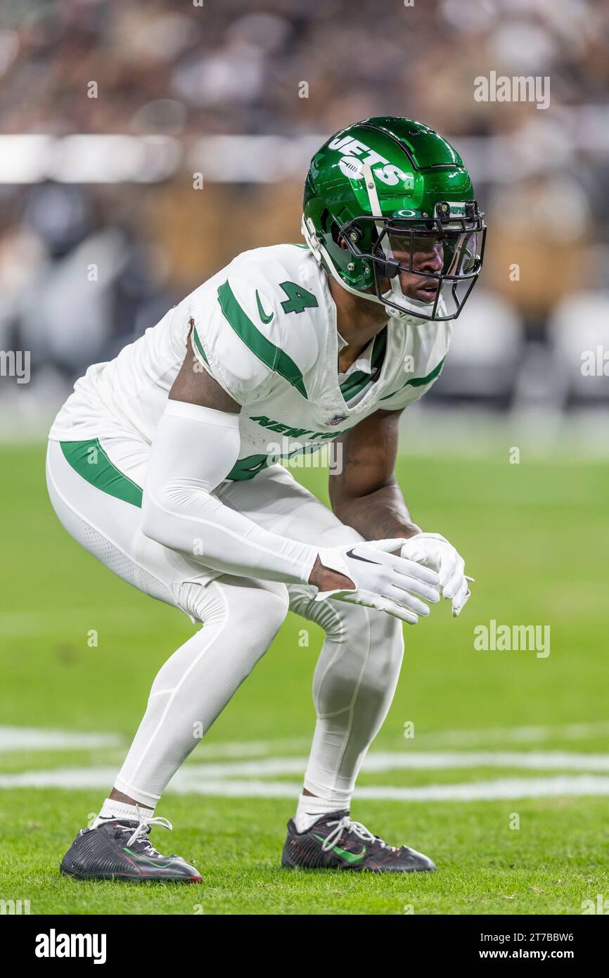 New York Jets cornerback D.J. Reed (4) lines up against the Las Vegas ...