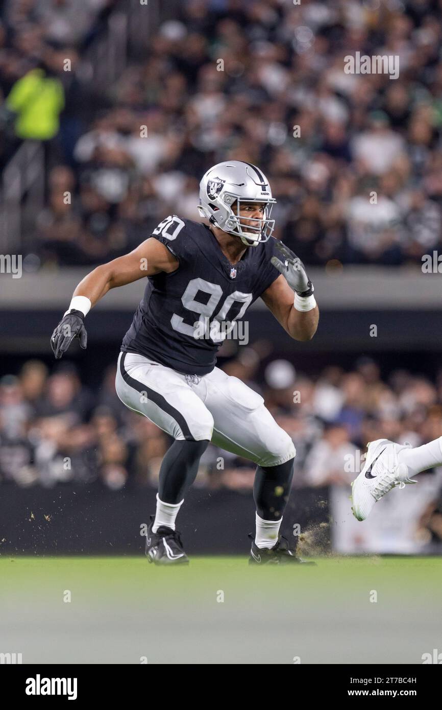 Las Vegas Raiders defensive tackle Jerry Tillery (90) rushes against ...