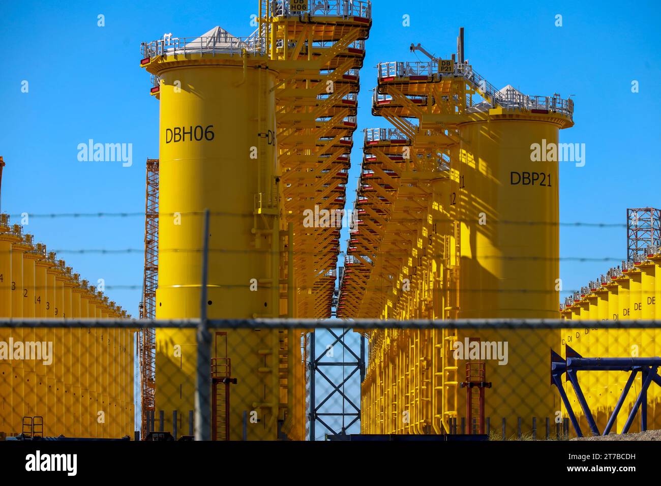 Construction of pylons for wind turbines in the Maasvlakte Harbor in ...