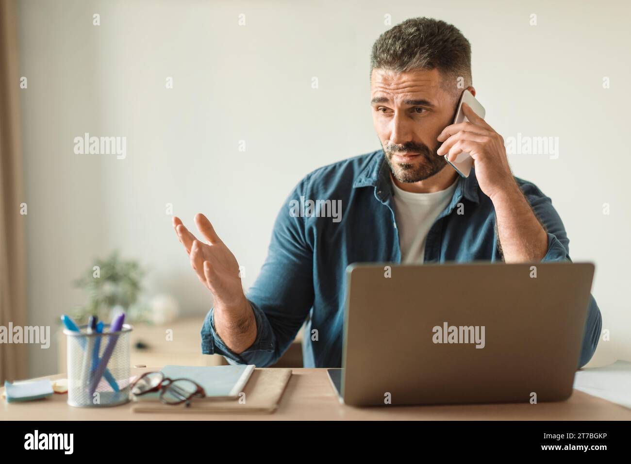 Answering negative hi-res stock photography and images - Alamy