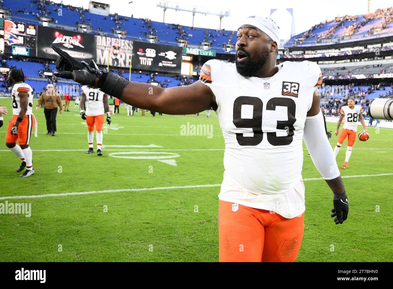 Cleveland Browns defensive tackle Shelby Harris (93) walks on the field ...