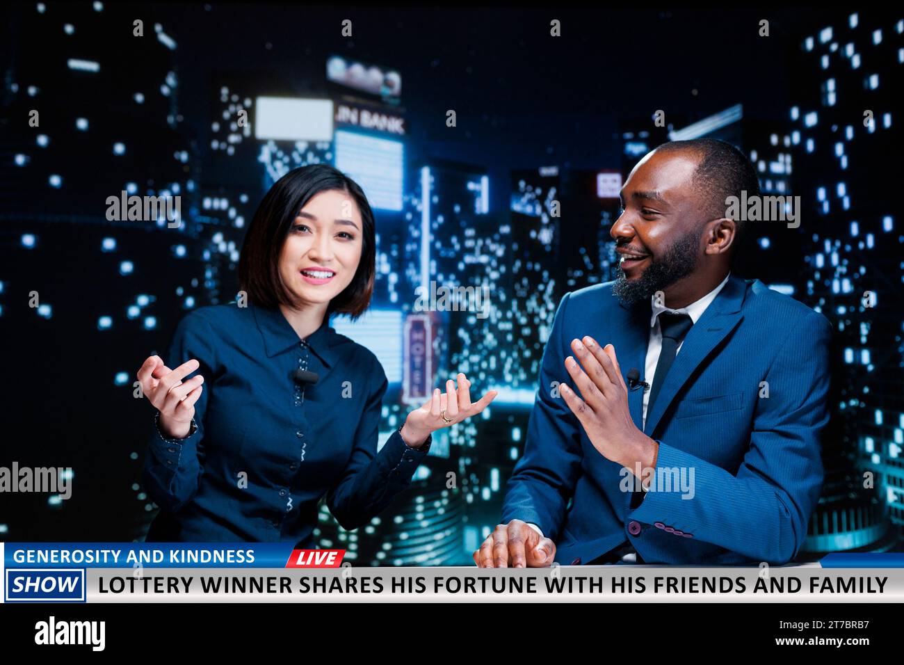 African news reporter team hi-res stock photography and images - Alamy