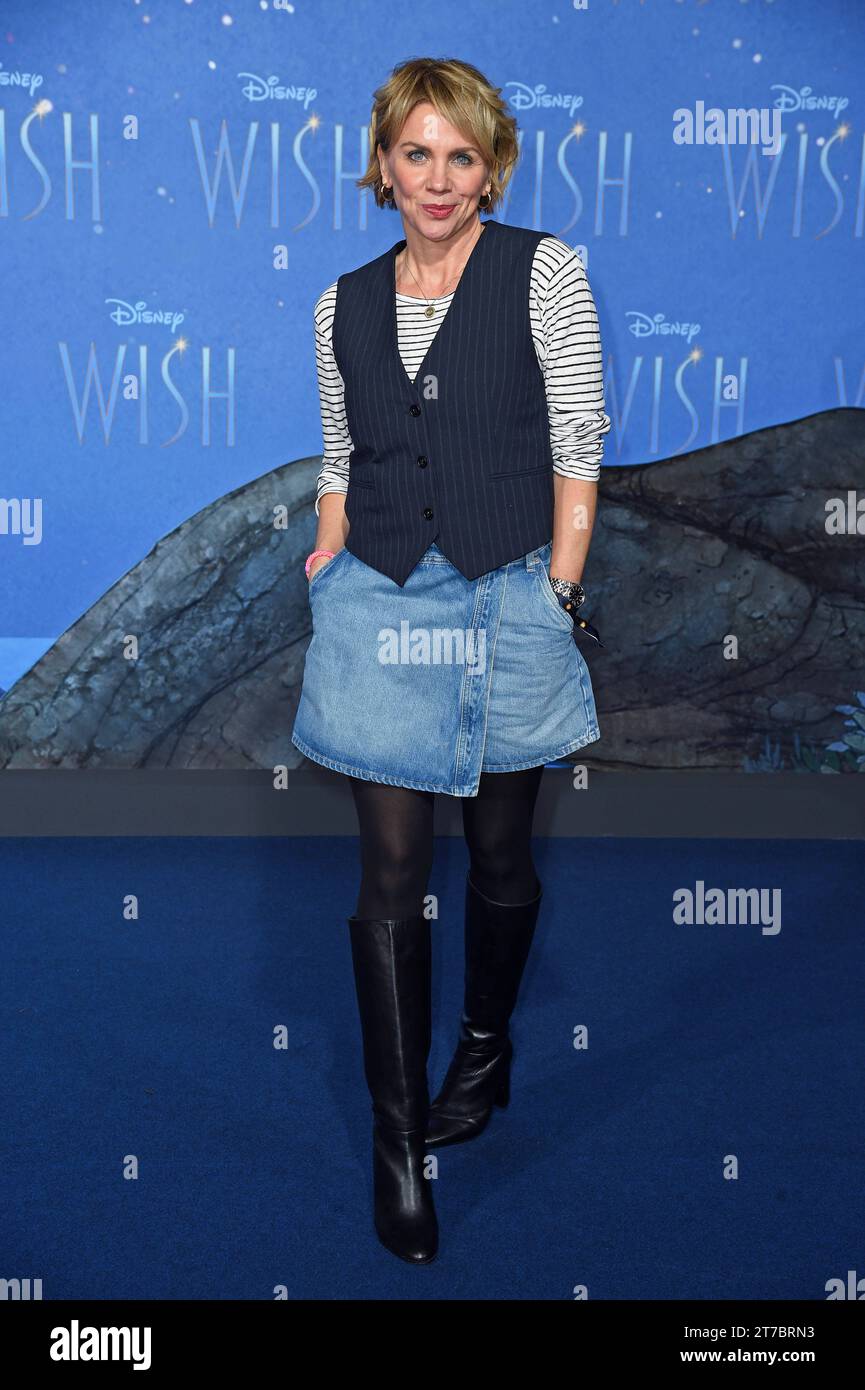 Gisa Zach bei Premiere des neuen Disney-Films WISH im Zoo Palast in ...